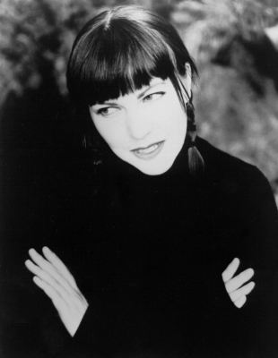 Mae Moore Songs, Albums, Reviews, Bio & More |... | AllMusic