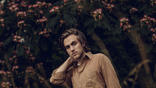 Album Premiere: Andrew Combs, 'Canyons of my Mind'